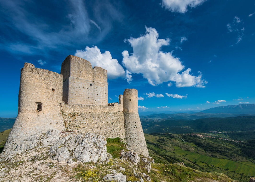Visita il Castello di Rocca Calascio | Un Borgo tra i Borghi più belli ...